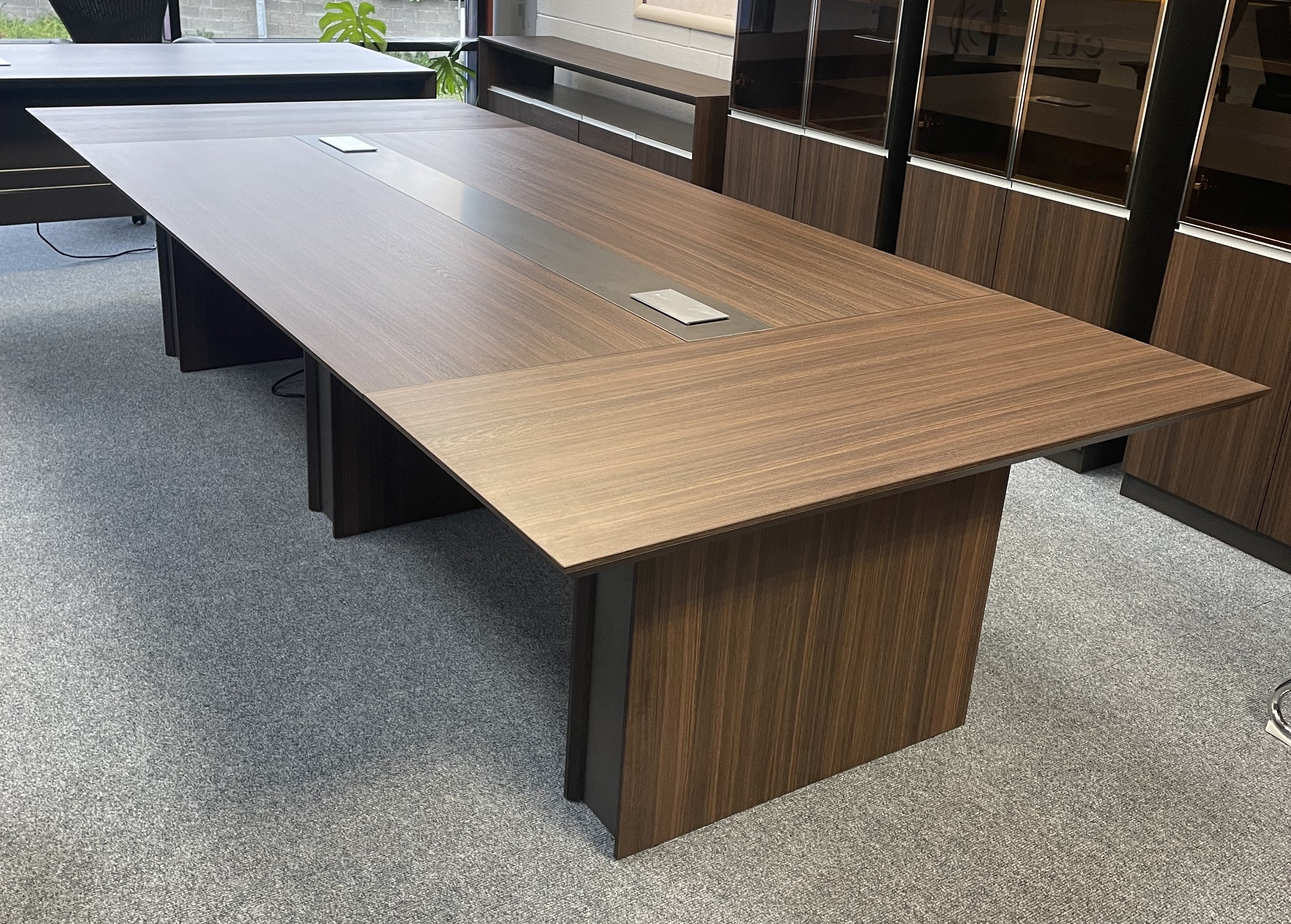 Parnell 3.2mtr Boardroom Table – CTI Business Solutions